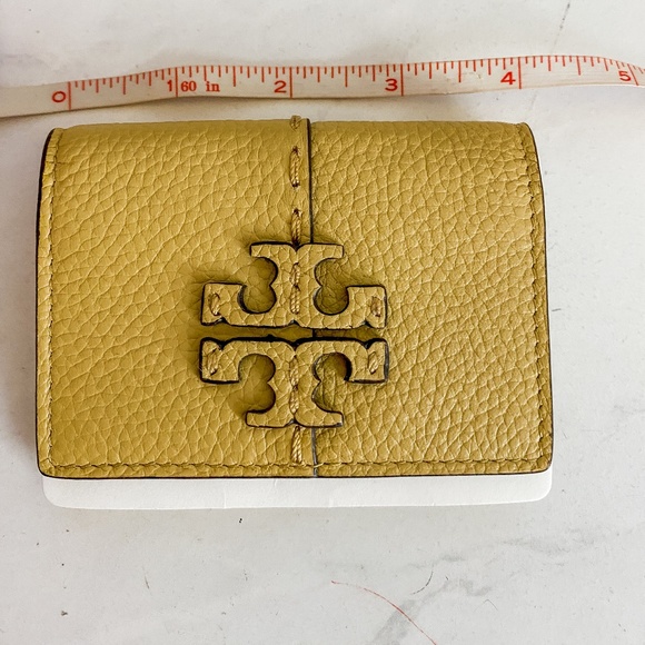 Tory Burch | Accessories | New With Tag Tory Burch Mcgraw Flap Card ...